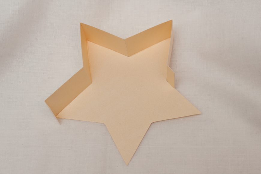 DIY: A star-shaped box - Paper Paradise